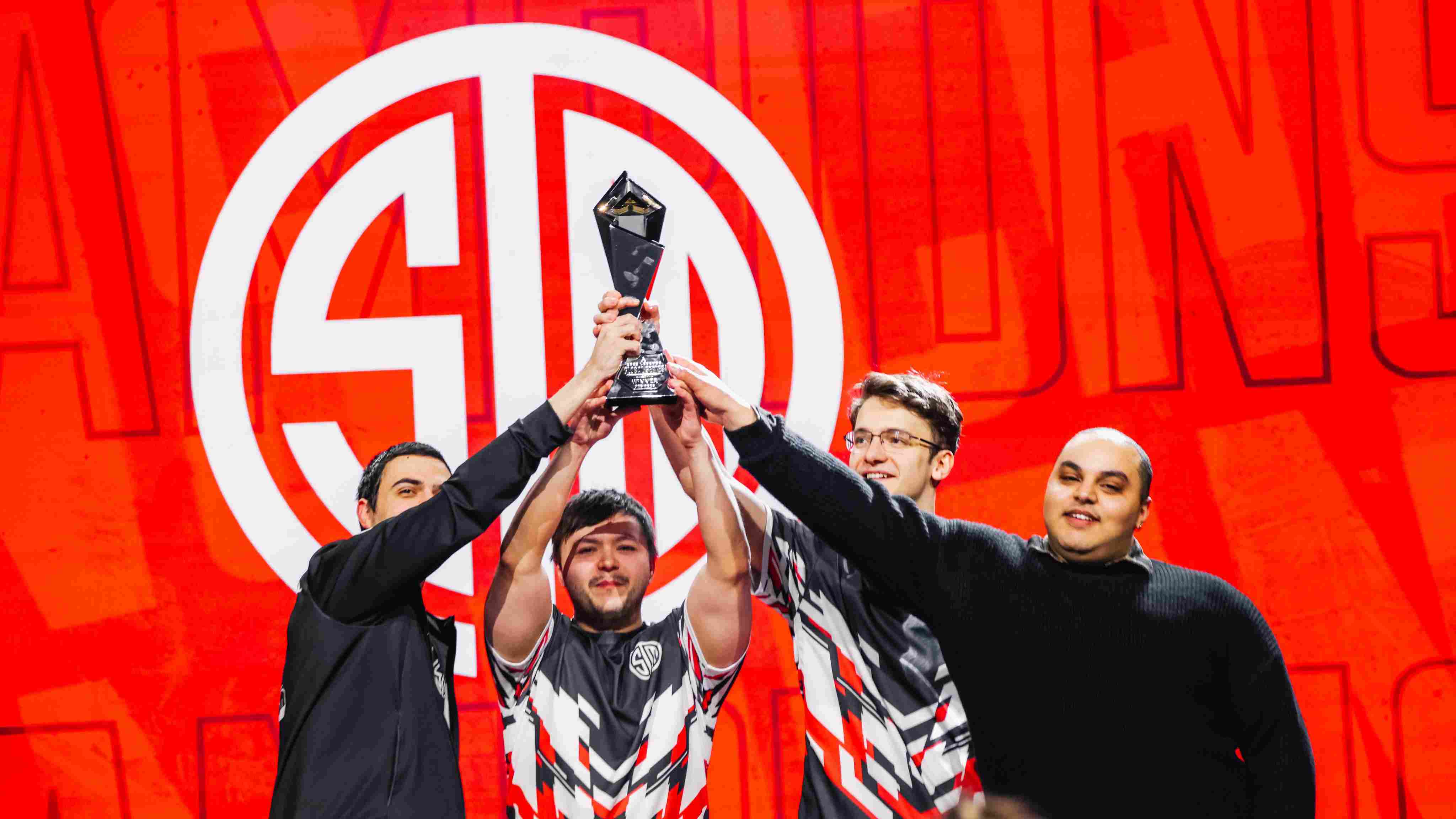 Season 16 Team Deathmatch Mode Sets New Player Record | Top Apex ...